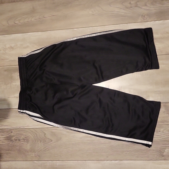 adidas | Bottoms | Adidas Capri Pants | Poshmark